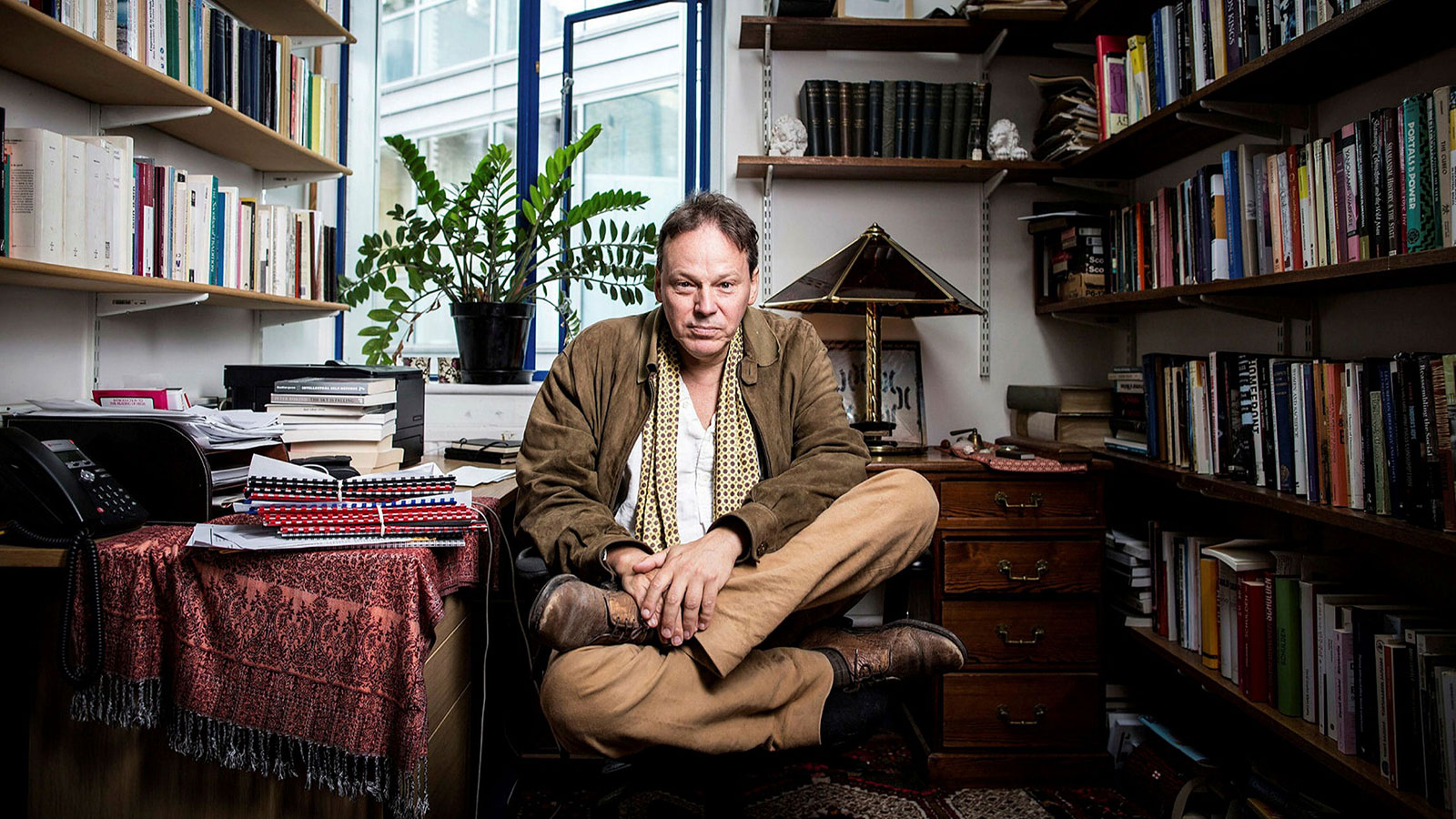 David Graeber: Γιατί ο καπιταλισμός παράγει άχρηστες δουλειές | DOC TV ...