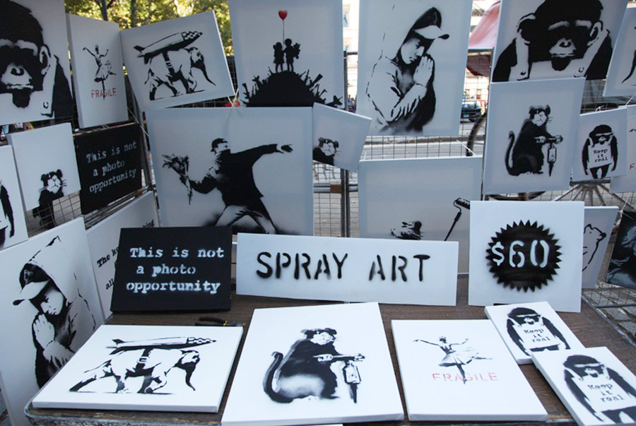 ΓΚΑΛΕΡΙ: Ο Banksy ζωγραφίζει τη Ν. Υόρκη | DOC TV | documenting ...