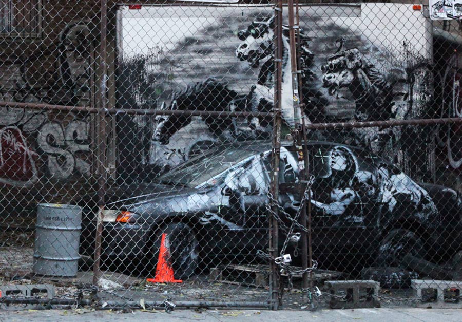 ΓΚΑΛΕΡΙ: Ο Banksy ζωγραφίζει τη Ν. Υόρκη | DOC TV | documenting ...